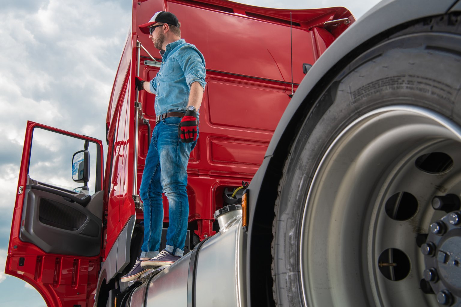 Trucking Industry Driver Shortage Impact | TRUX Parking
